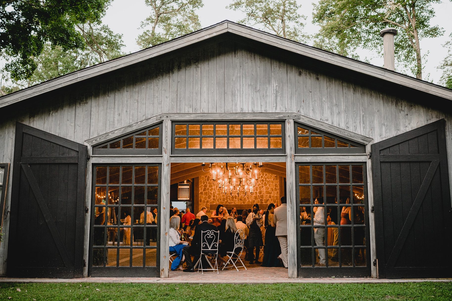 Photographer's Guide to Waterloo Village Weddings - J&R Photography