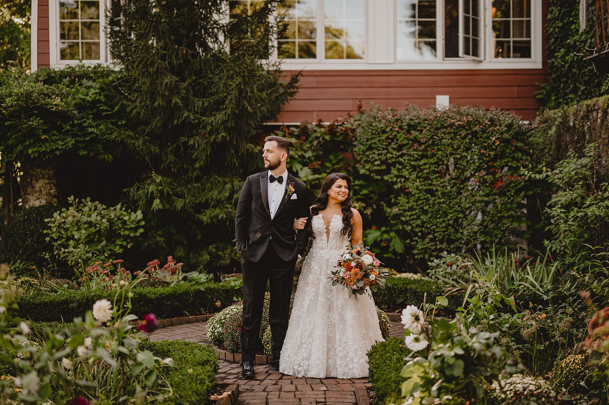 Crossed keys estate wedding 60 photos - Astyledwedding.com