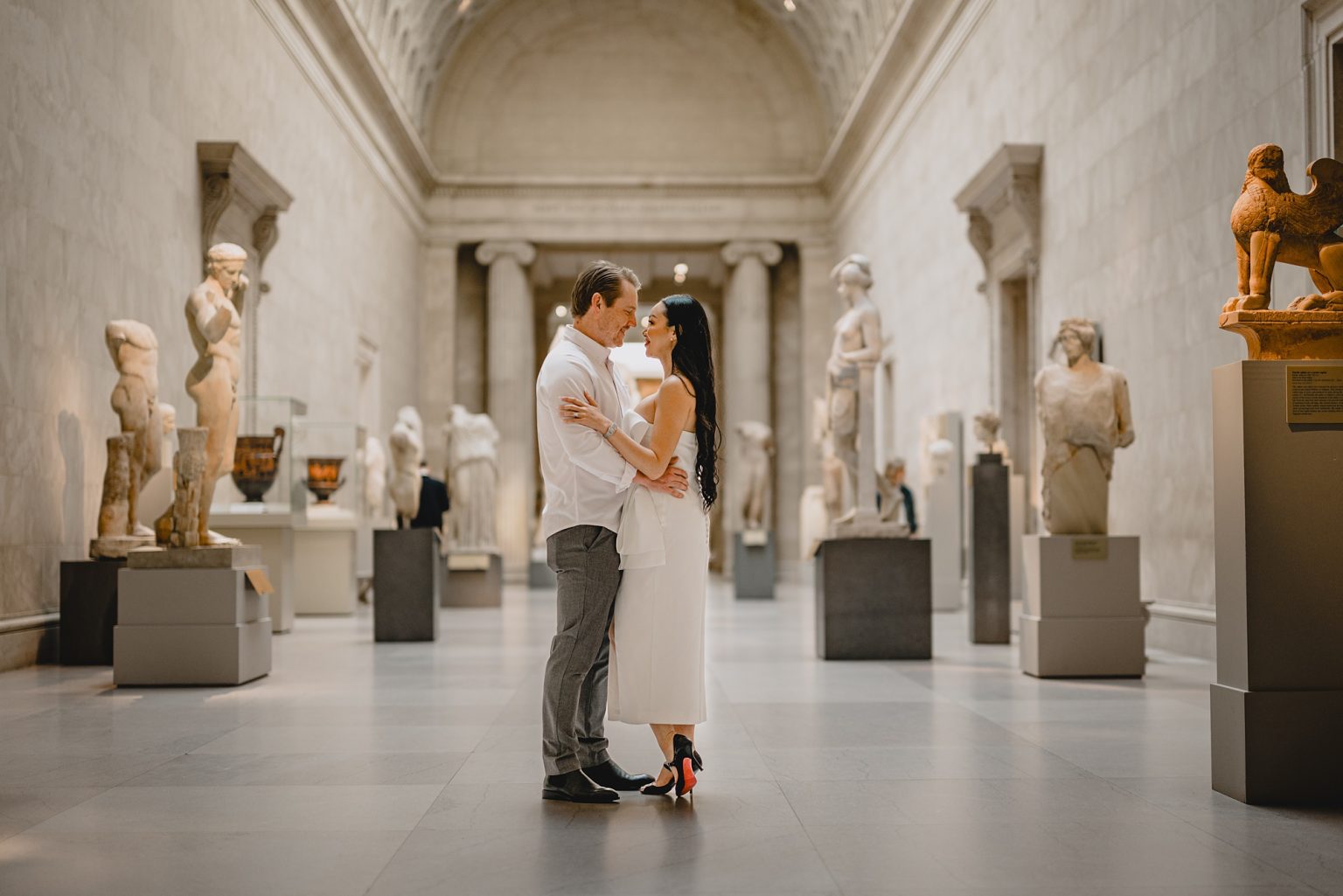 The Met Museum Engagement Session in NYC | Grace & Andrew - J&R Photography