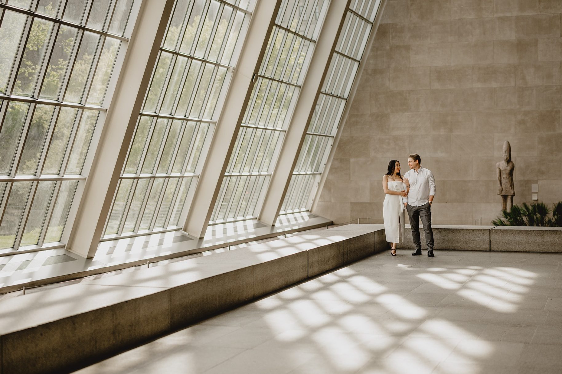 The Met Museum Engagement Session in NYC | Grace & Andrew - J&R Photography