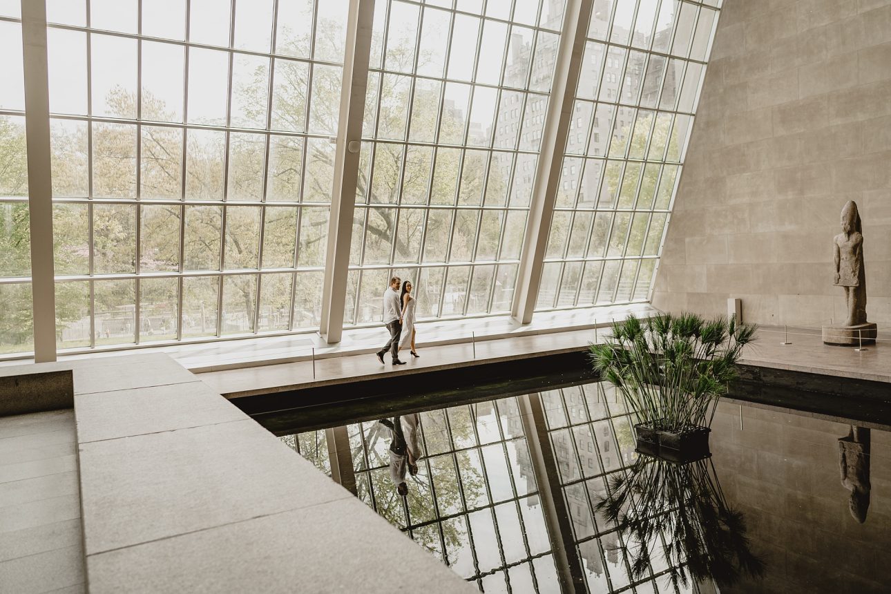 The Met Museum Engagement Session in NYC | Grace & Andrew - J&R Photography